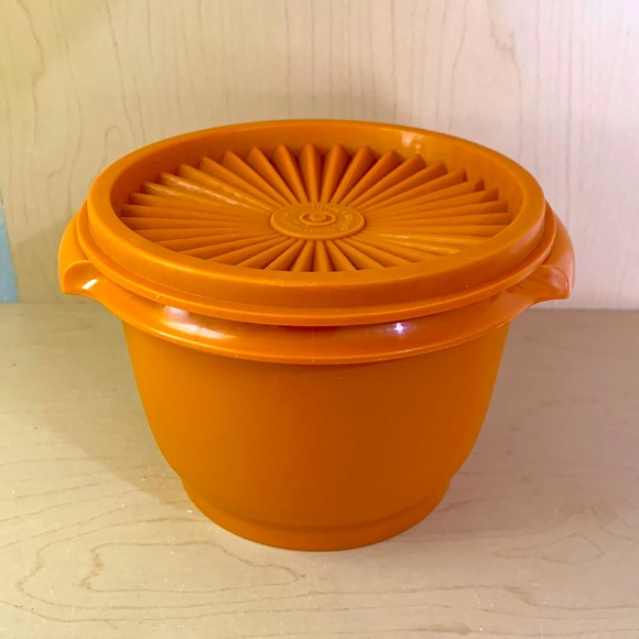 Tupperware | Kitchen | Tupperware Food Storage Bowl Orange 8866 With ...